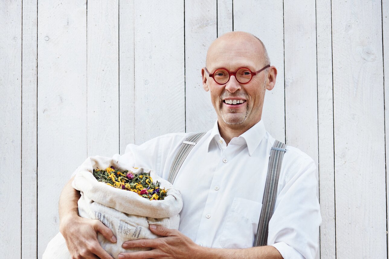 Erlebe SONNENTOR Gründer Johannes Gutmann live - SONNENTOR.com